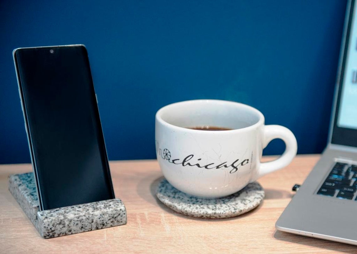 Modern Mobile Phone and Coaster Set, Phone Stand, Smartphone, Iphone ...