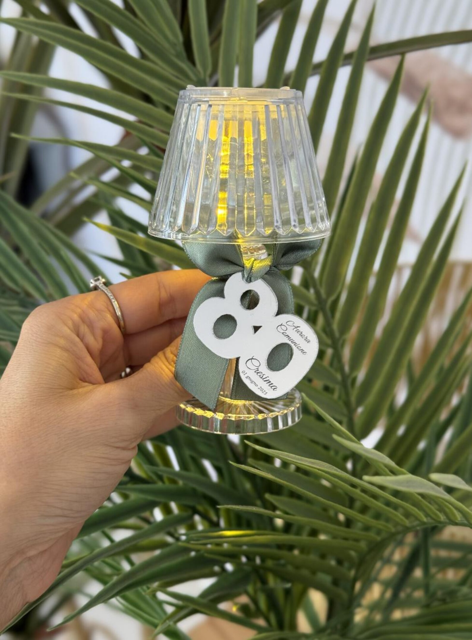 Personalized LED Mini Lamp Party Favors: Elegant Birthday Table Decor ...