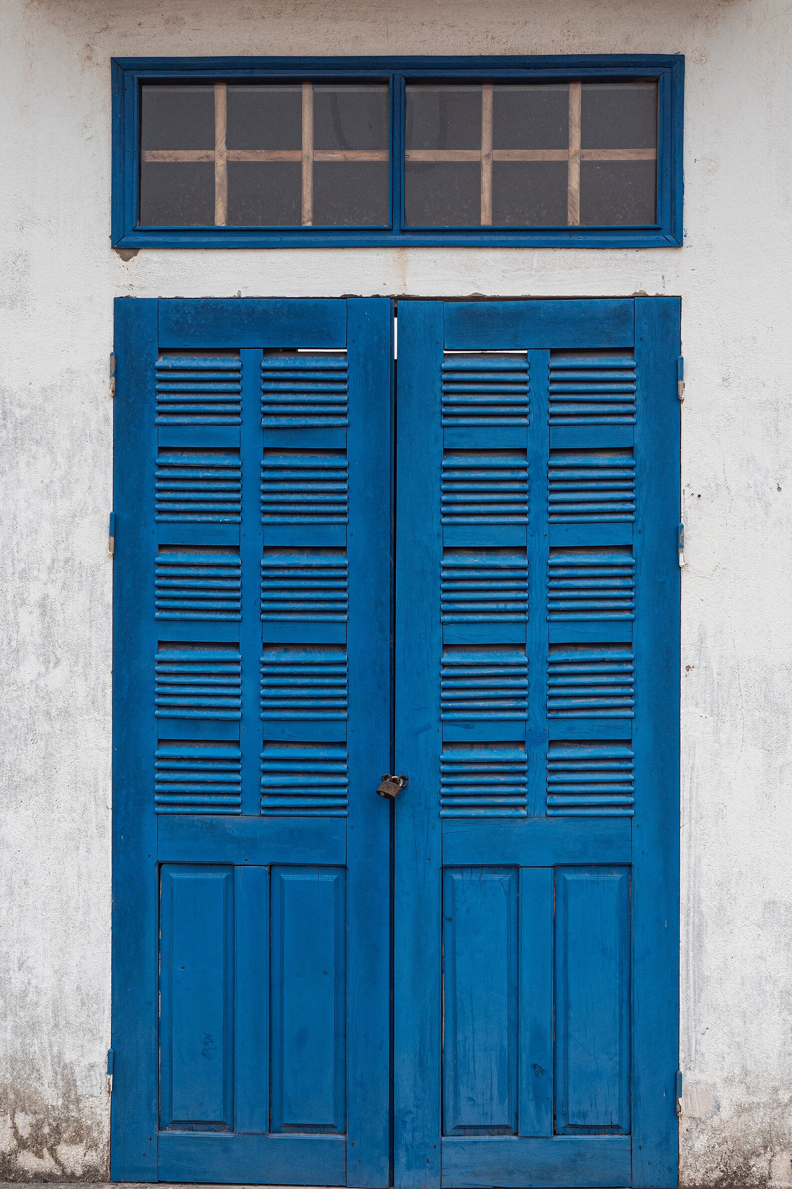Door of a Dam Control House at Đập Thạch Bàn - Vietnam | Wall Art ...