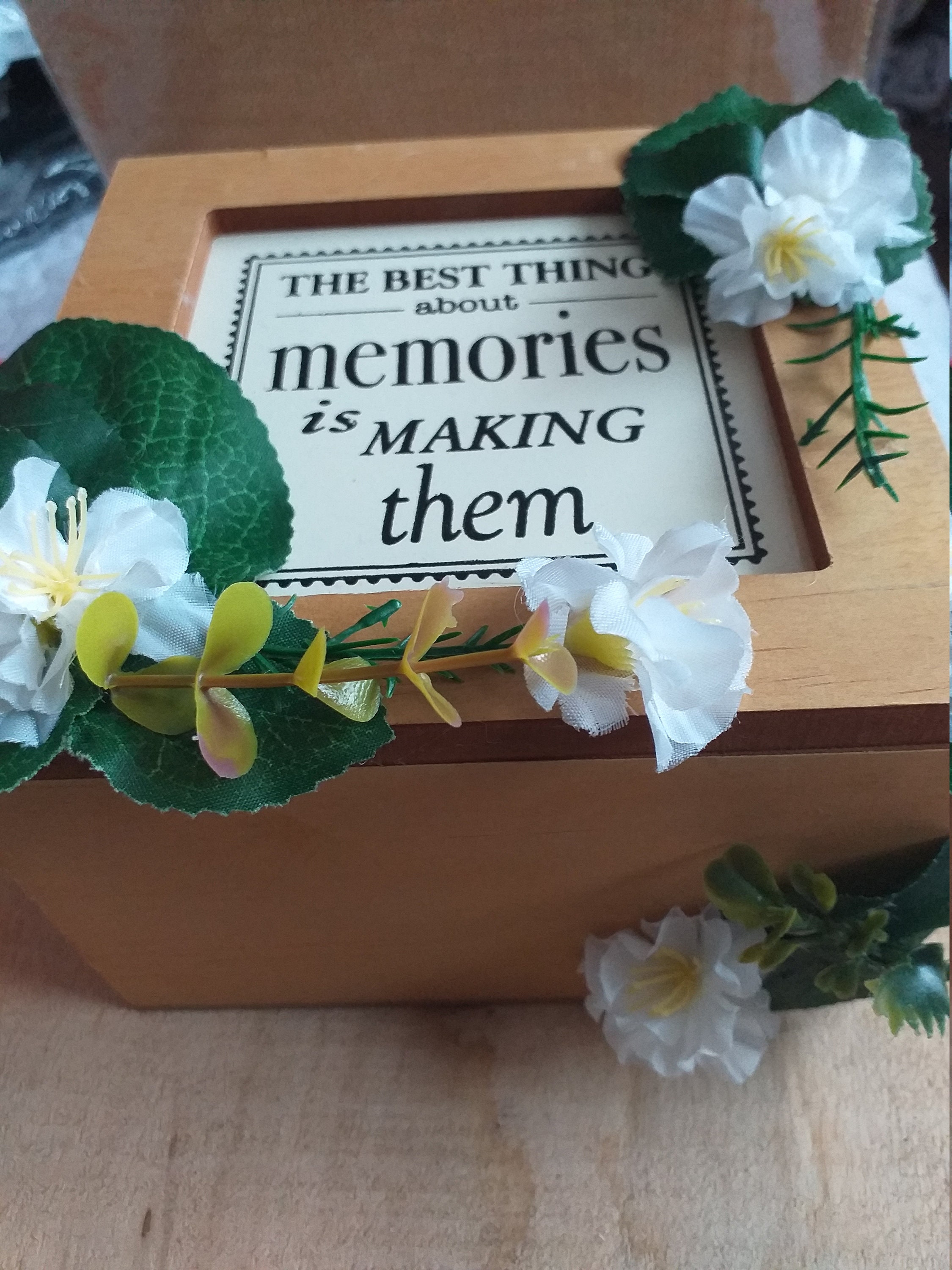 Small Memory Box for Notes and Small Mementos White Floral Detail ...