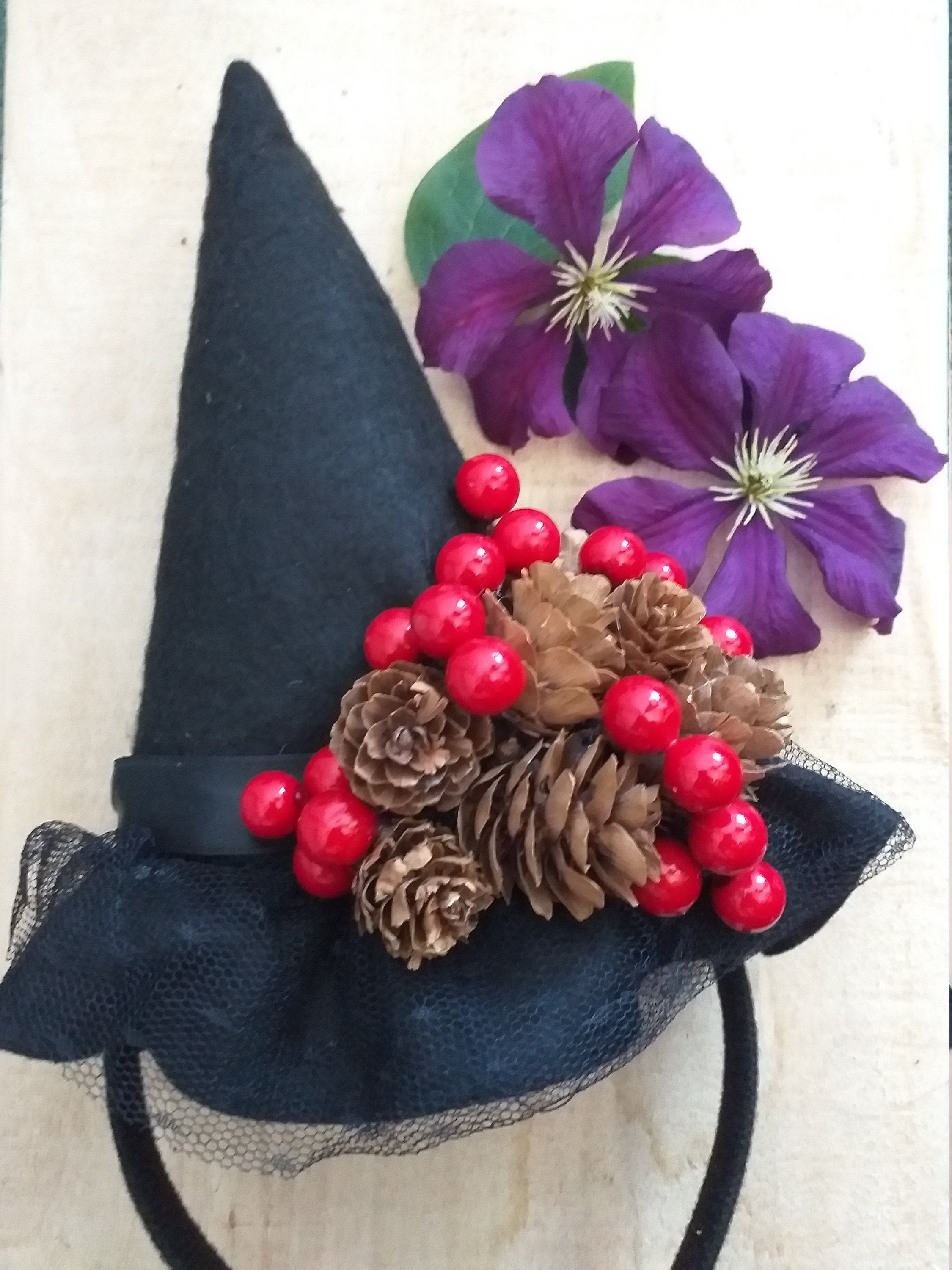 Bespoke Witches Hat fascinator. Small witch hat. Autumn Winter - Etsy.de