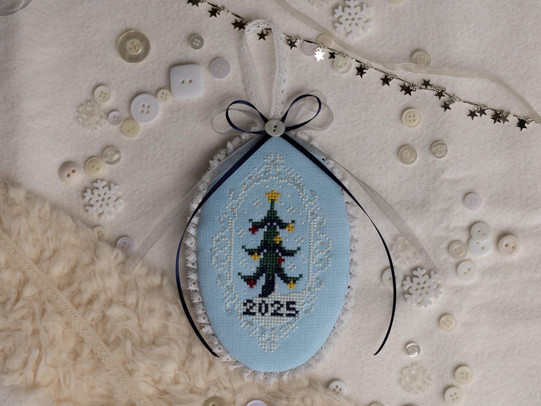 Vintage Tree Vignette Cross Stitch Pattern - Small Snowy Christmas Pine ...