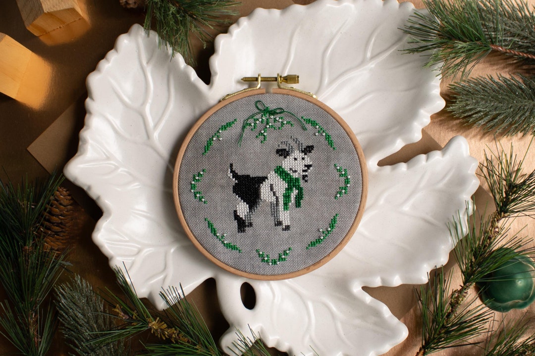 Mistletoe Yuletide Goats Cross Stitch Pattern - Christmas Barn Animal ...