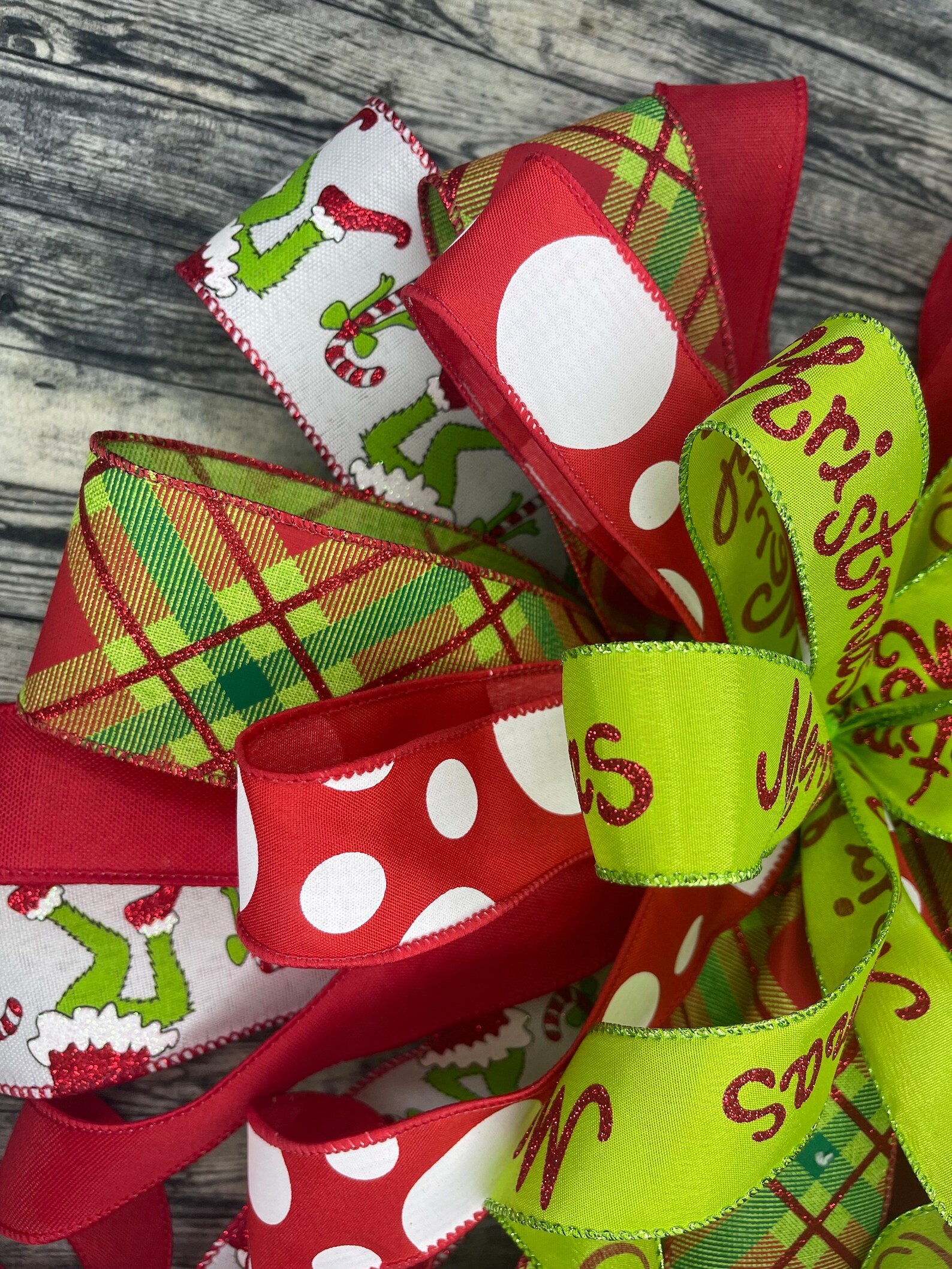 Tree Topper, Large Gift Bow, Lantern Swags and Toppers, Unique Tree ...