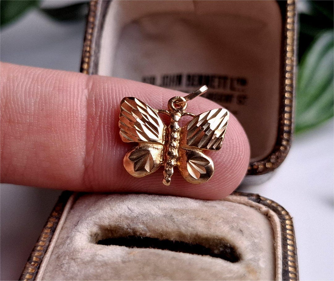 RARE Vintage 9ct Gold Butterfly Charm / Pendant. HARD TO Find (ref00w ...