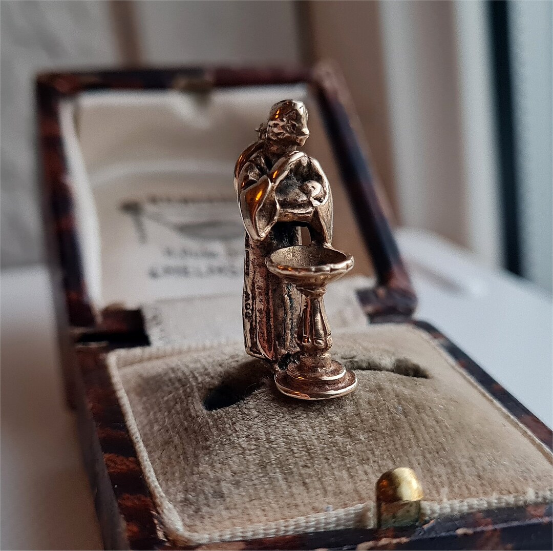 VERY RARE Vintage 9ct Gold Vicar Charm / Vintage 9ct Gold Priest Charm ...