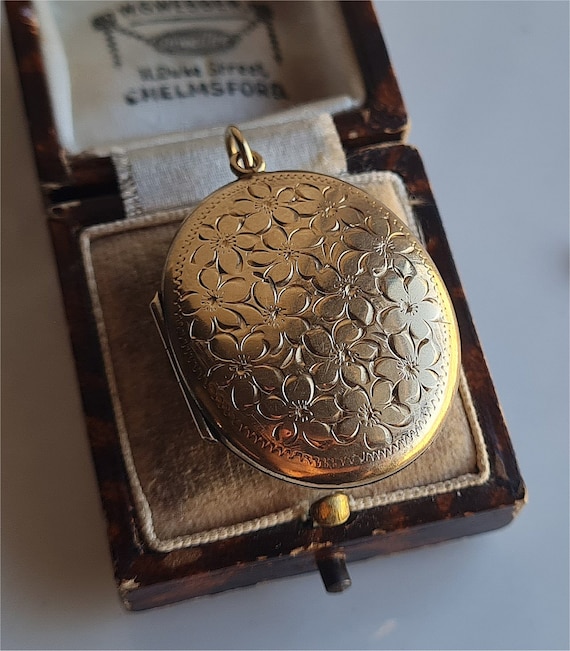 STUNNING Vintage 9ct Gold Opening Locket Pendant. FLO… - Gem