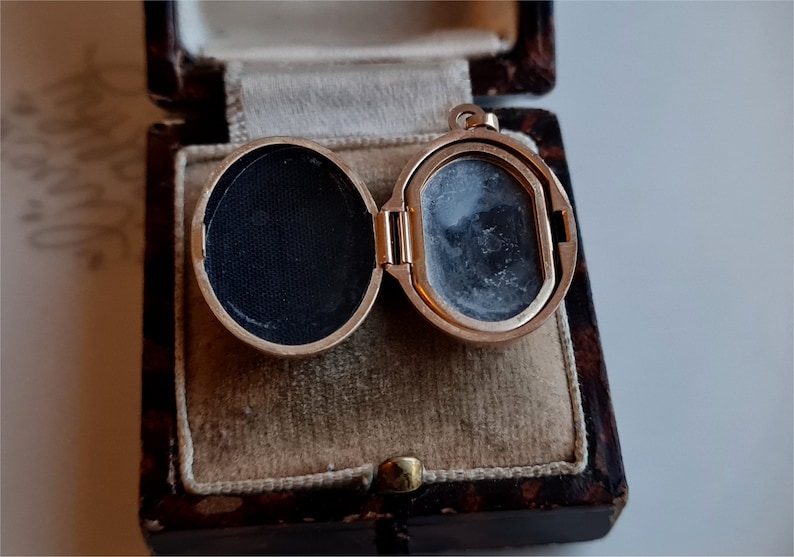 STUNNING Vintage 9ct Gold Opening Locket Pendant. FANCY DESIGN - Etsy