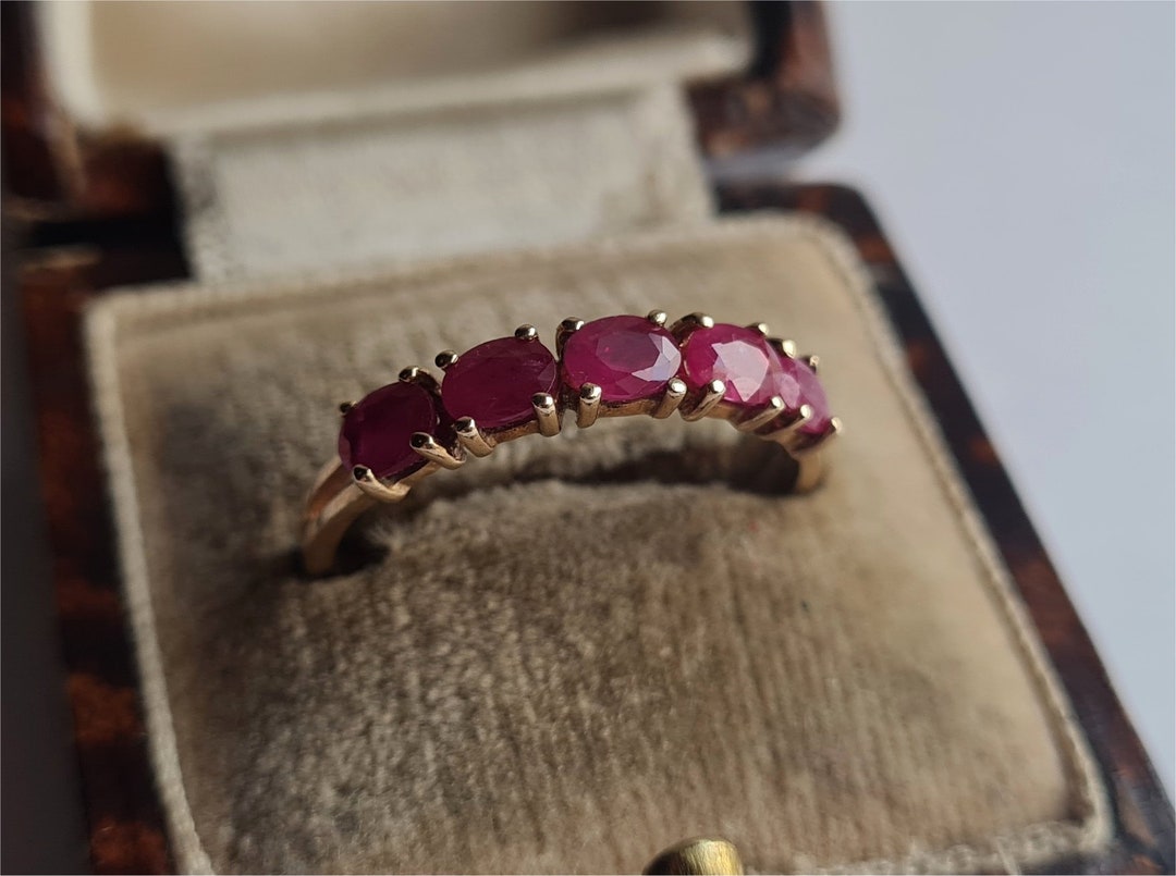 STUNNING Vintage 10k Gold Ruby Eternity Ring. STATEMENT PIECE (ref00c ...