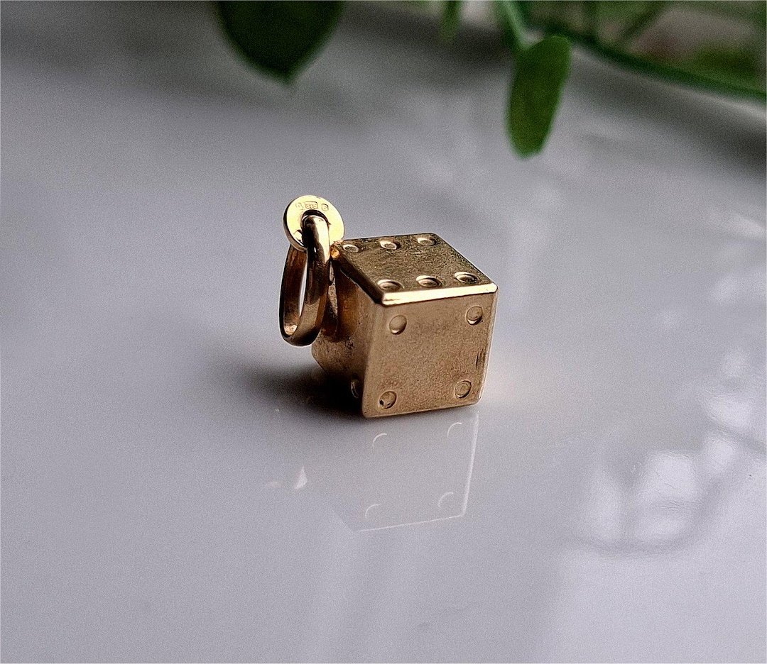 QUALITY LARGE Vintage 9ct Gold Dice Charm / Pendant. Dice Charms, Dice ...