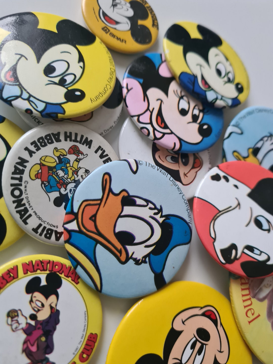 Vintage Retro 80's 90's Disney Badges Various Designs Mickey Minnie ...