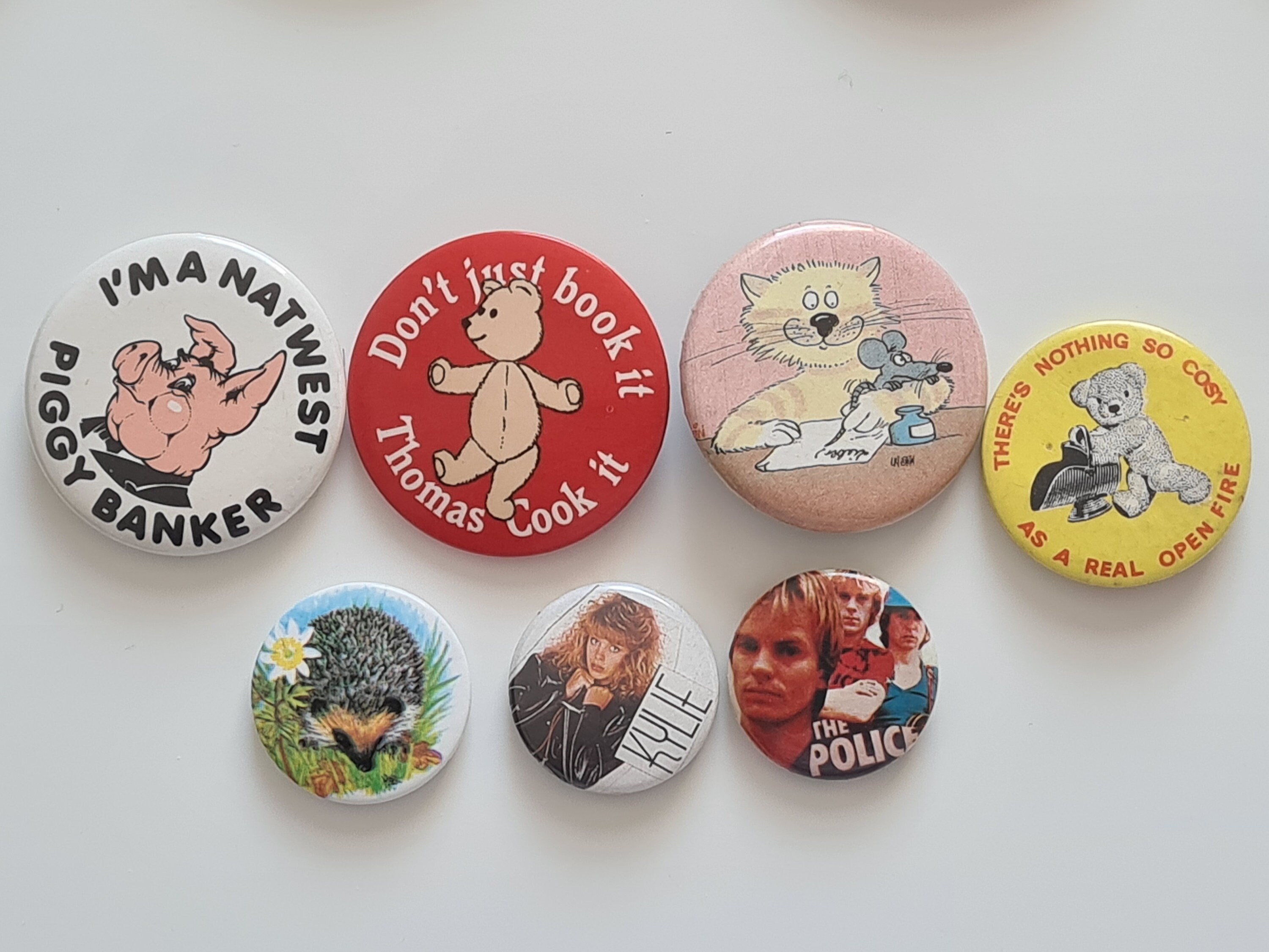 Vintage/retro Badges 70s 80s 90s Kylie Hulk Hogan Gremlins - Etsy