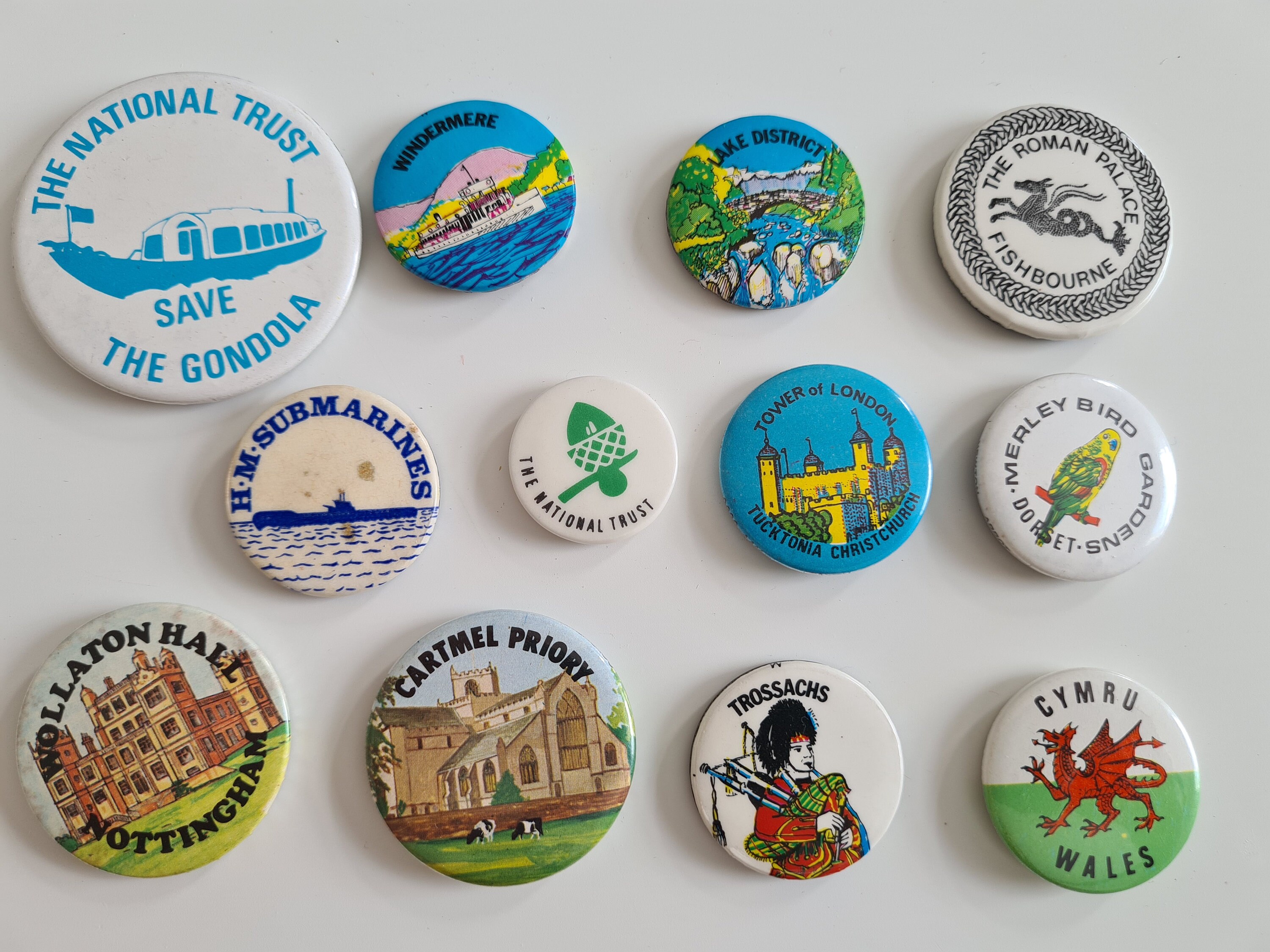 Vintage/retro Badges 60s 70s 80s 90s. National Trust London - Etsy UK