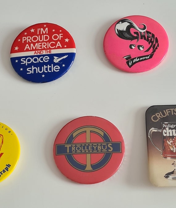 Vintage/Retro Badges 60s 70s 80s 90s. Collectable bad… - Gem
