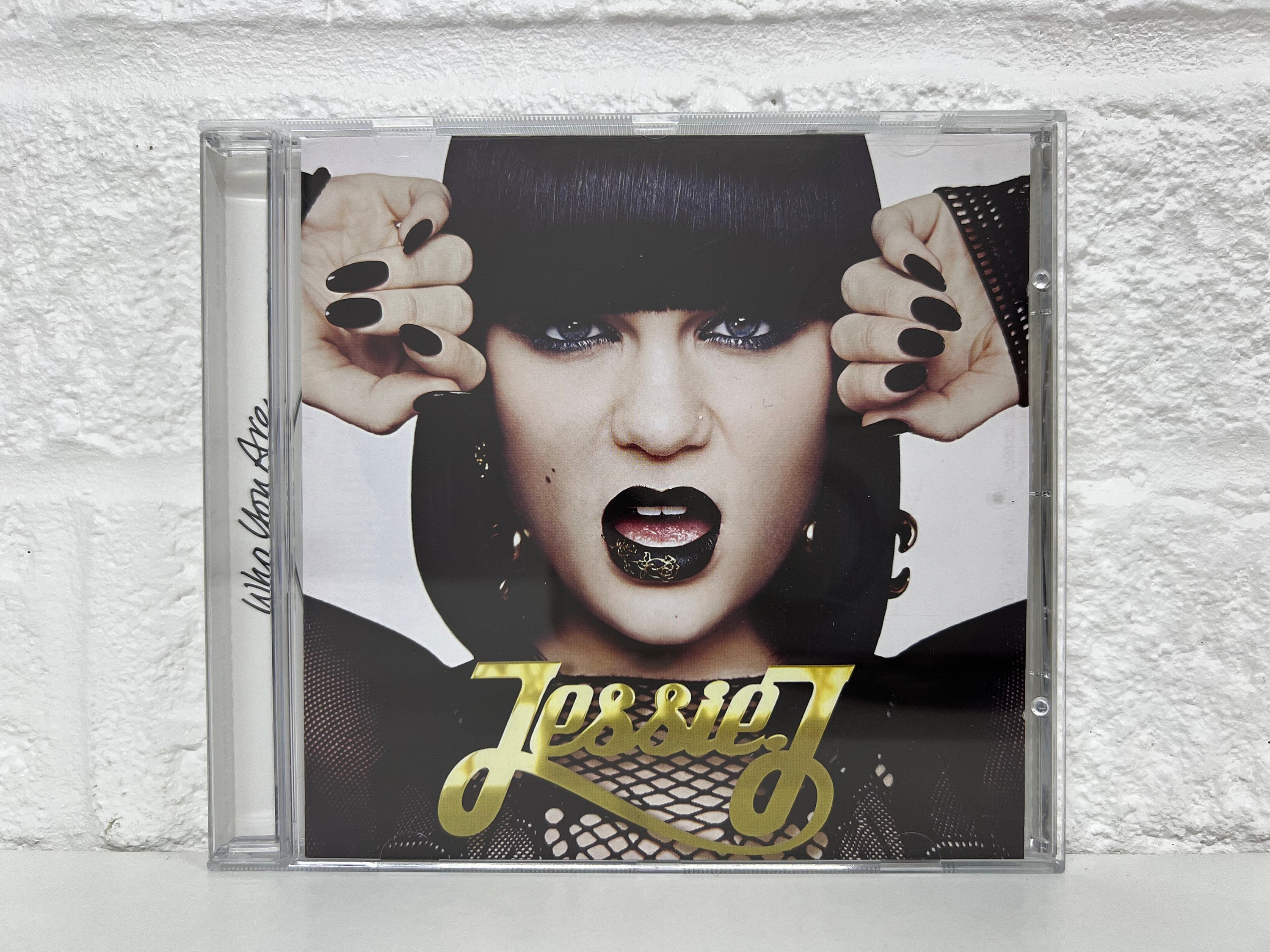 Jessie Roux's Instagram, Twitter & Facebook on IDCrawl