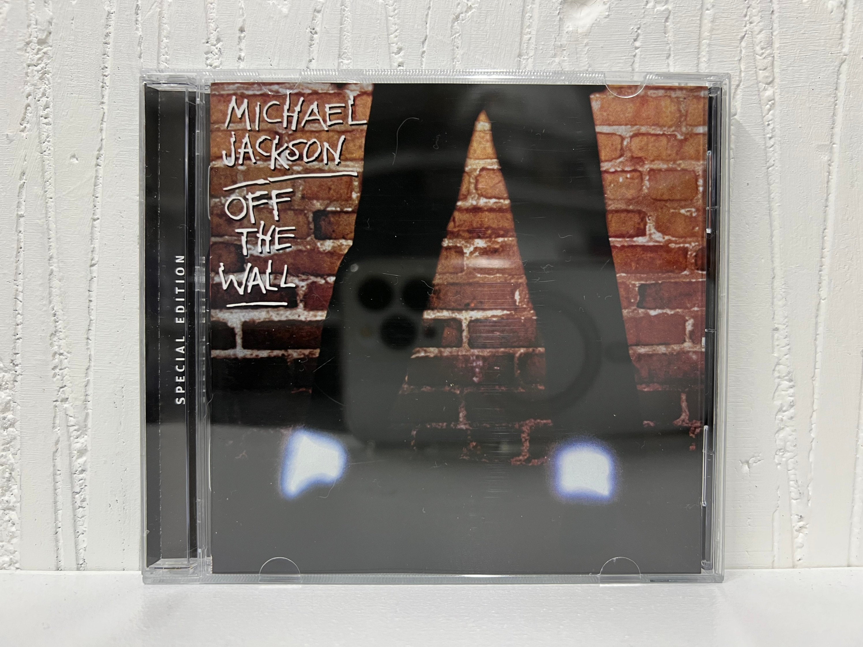 Michael Jackson Off The Wall Special Edition