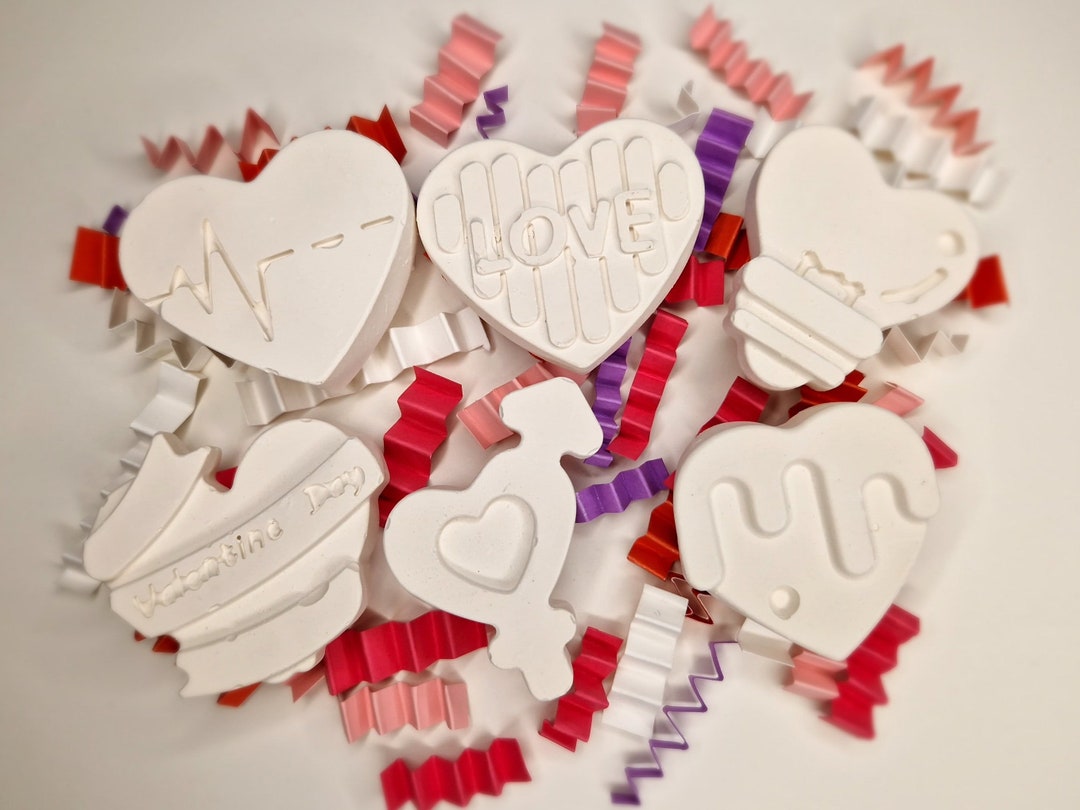 Paint Your Own Valentine's Day Figure Mini Crafts Set Valentines Crafts ...