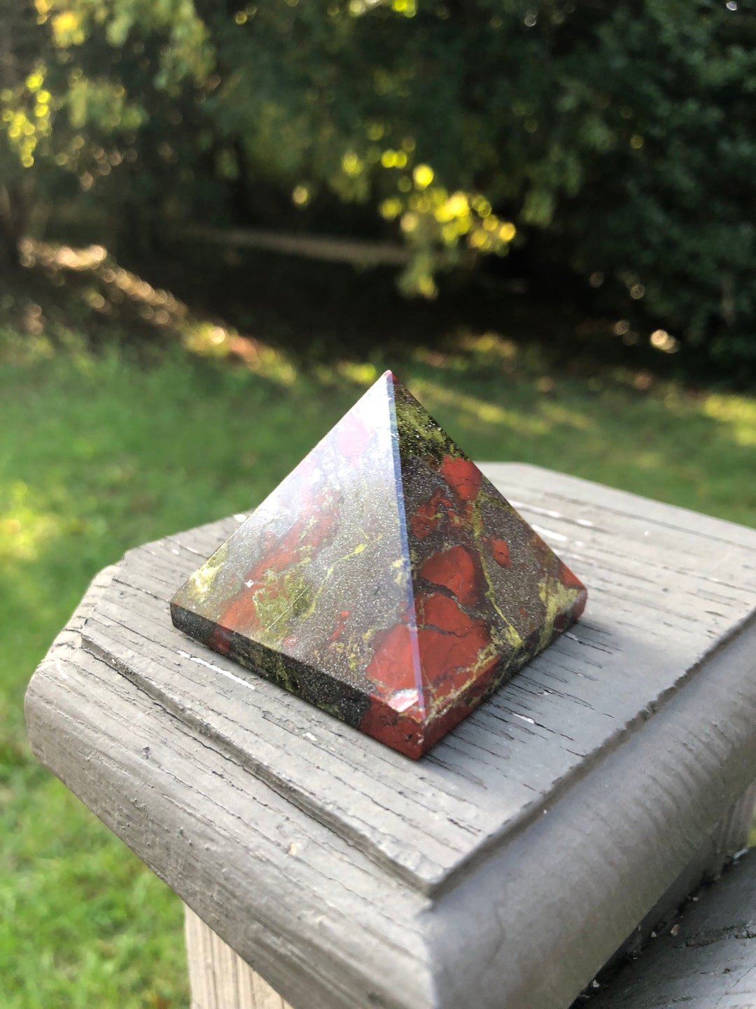 Dragon Blood Pyramid Healing Pyramid Crystal Pyramid Chakra Healing ...