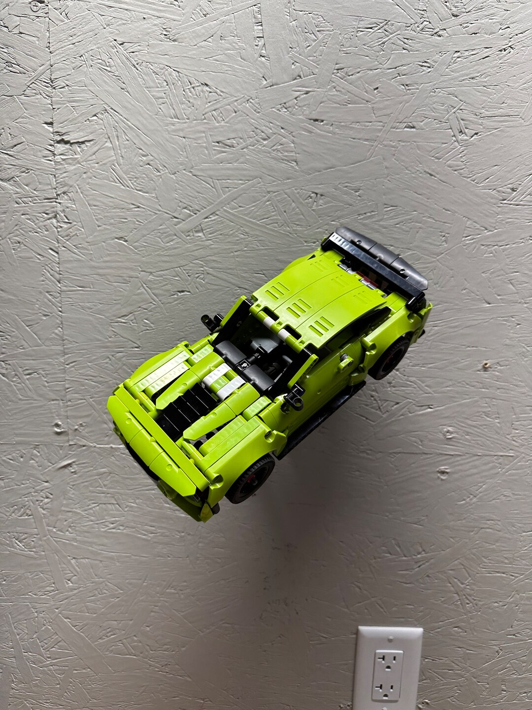 Wall Mount for the Ford Mustang Shelby® GT500® (42138) LEGO® TECHNIC ...