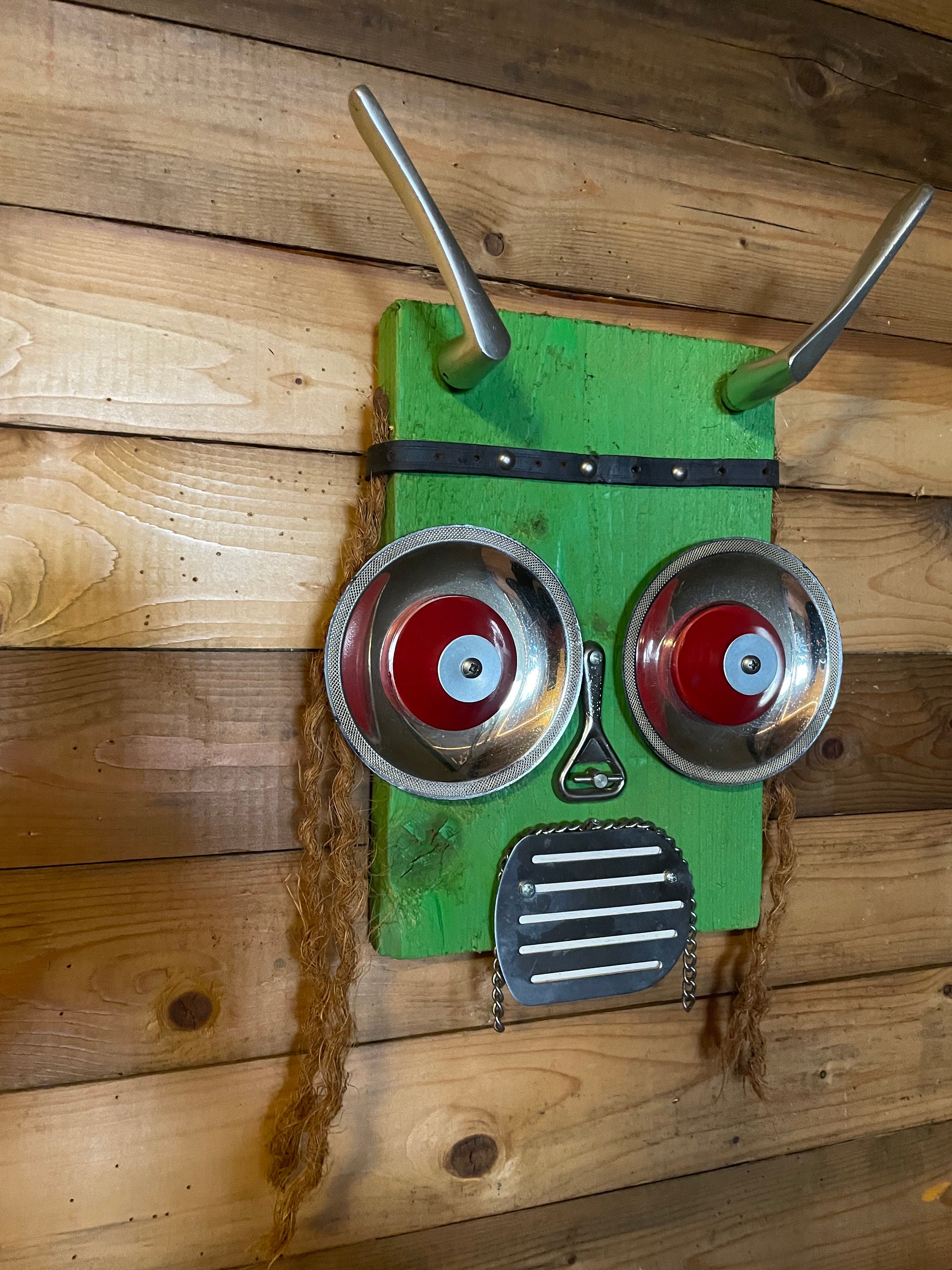 Scrap Wood Face (green) - Etsy