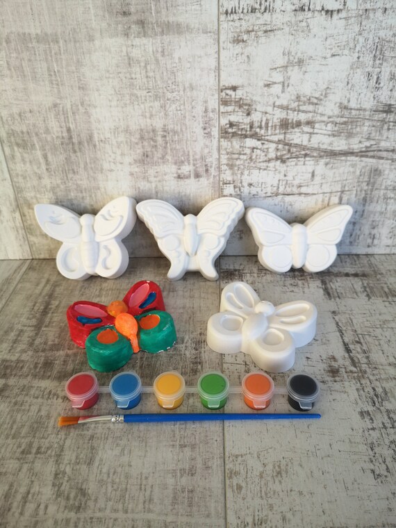 Coloring Kids' Crafts Set of plaster figures with acrylic paints and ...