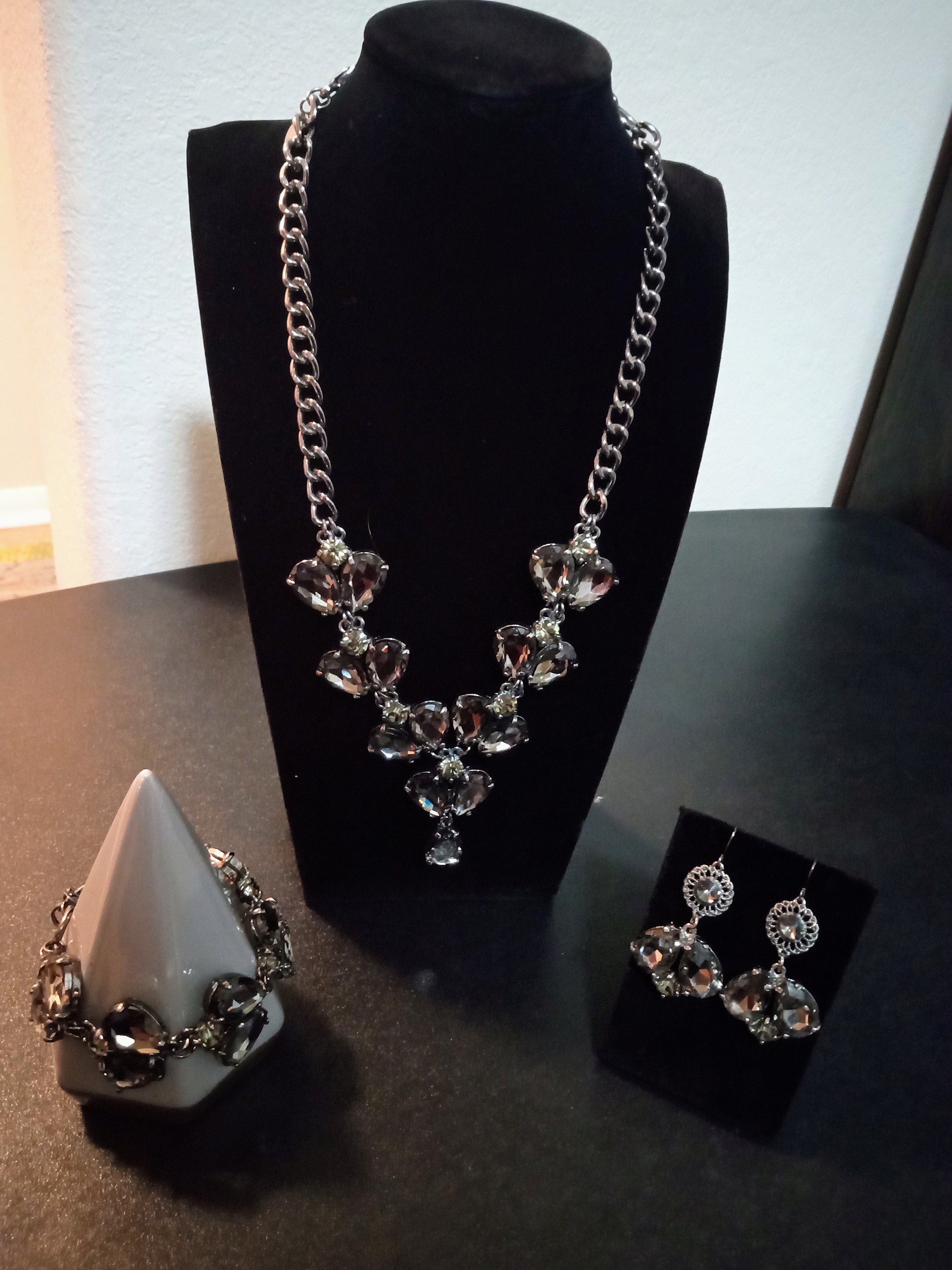 Leslie Danzis Vintage Jewelry Set - Etsy