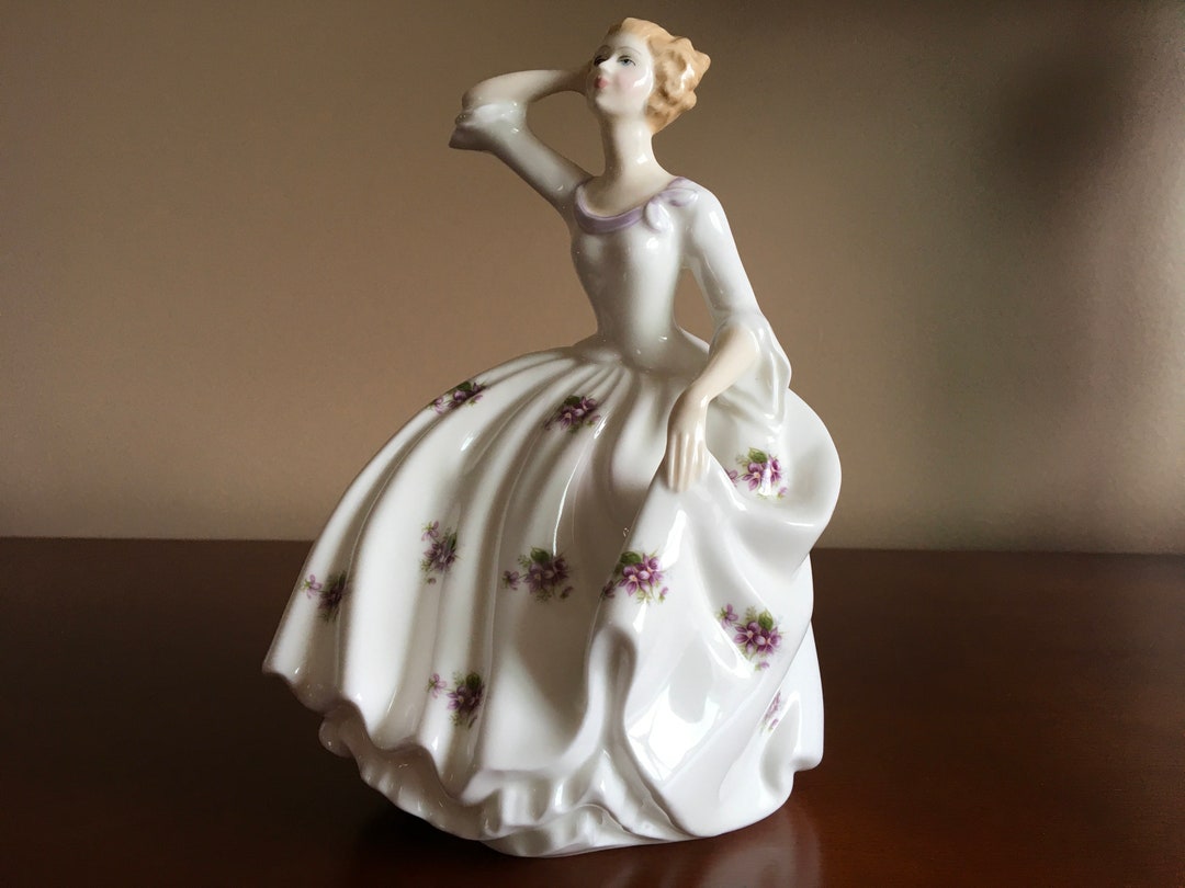 Vintage Royal Doulton Figurine Maureen - Etsy