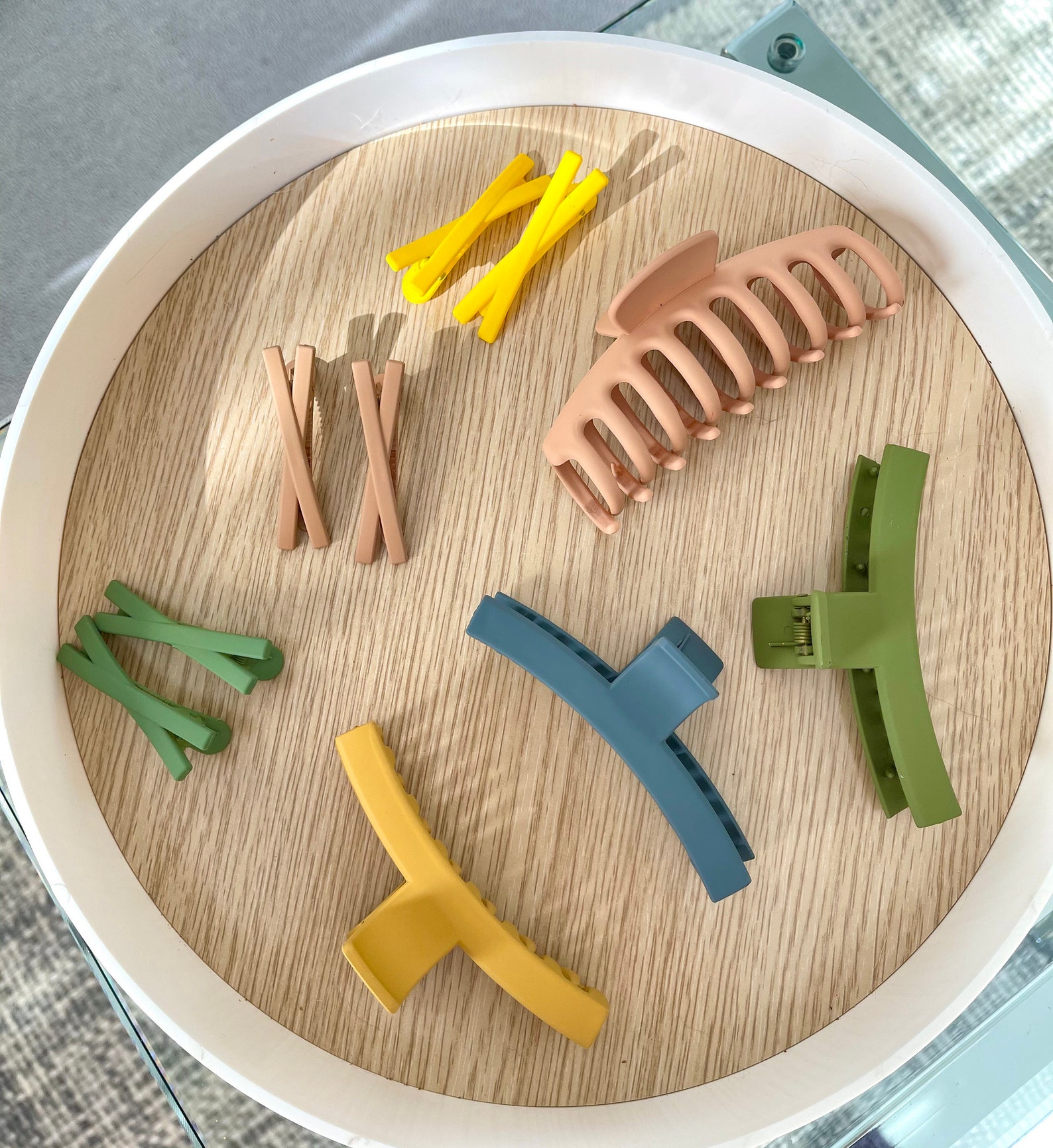 Trendy Colourful Hair Claw Clips minimal Daily Hair Claw Clip Hair Claw ...