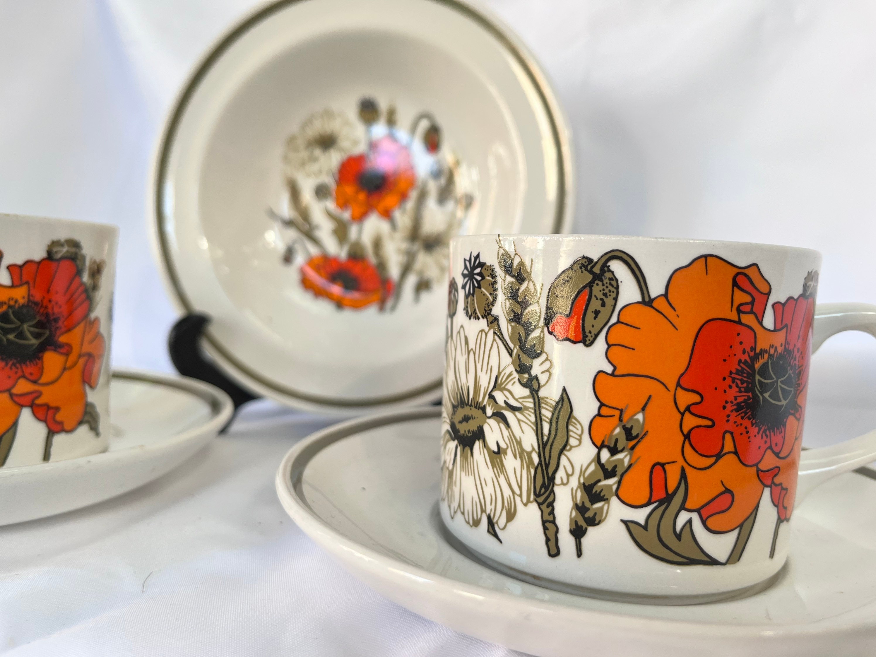 J & G Meakin Studio poppies Teacup and Saucer Duo 1970s Vintage ...