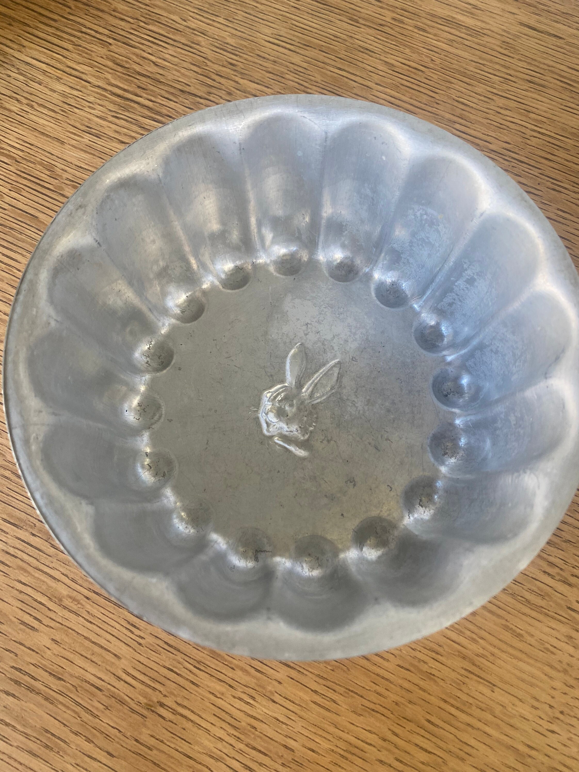 Vintage Aluminium Rabbit Jelly Mould: Retro Kitchen Cookware - Etsy