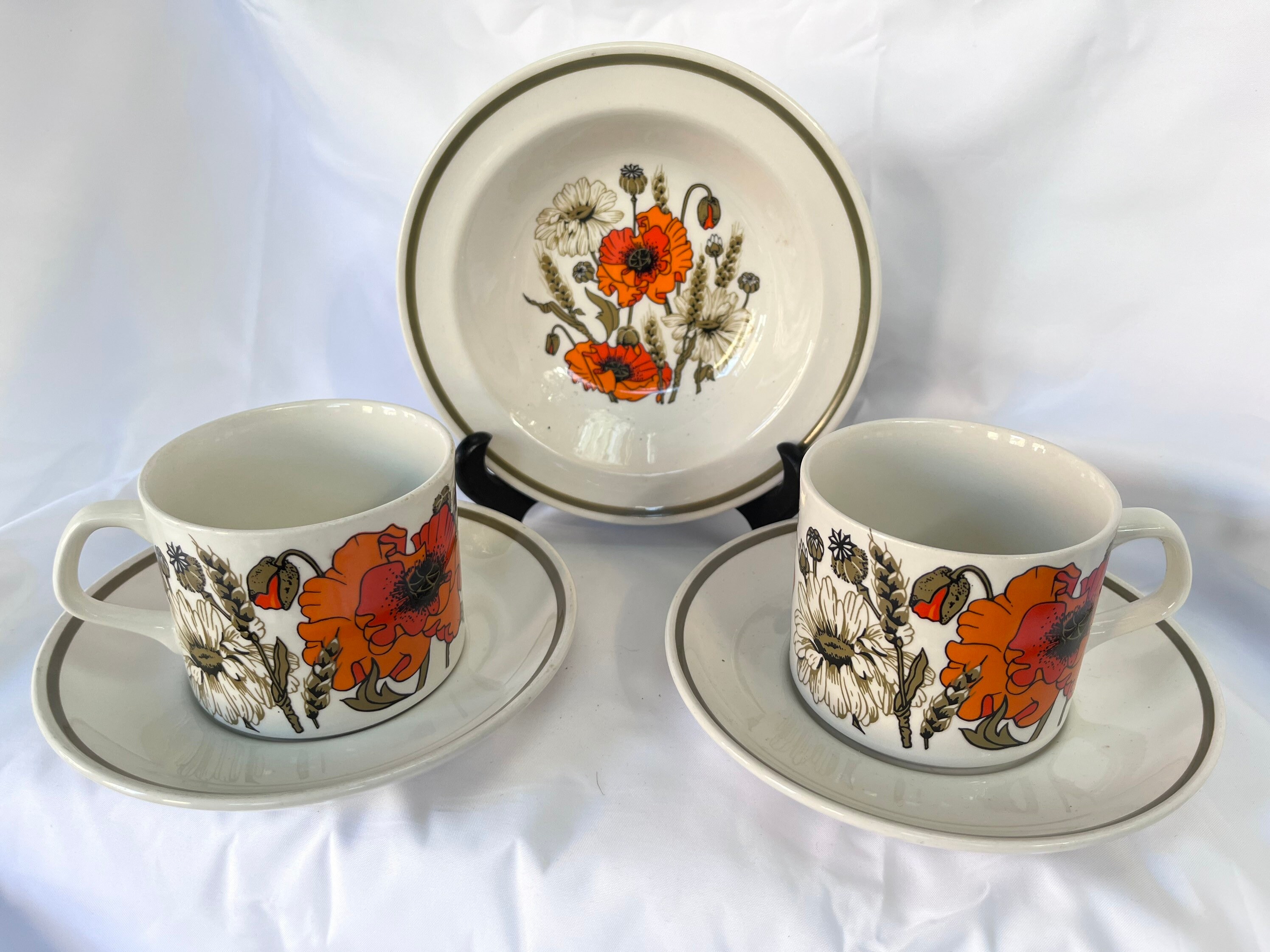 J & G Meakin Studio poppies Teacup and Saucer Duo 1970s Vintage ...