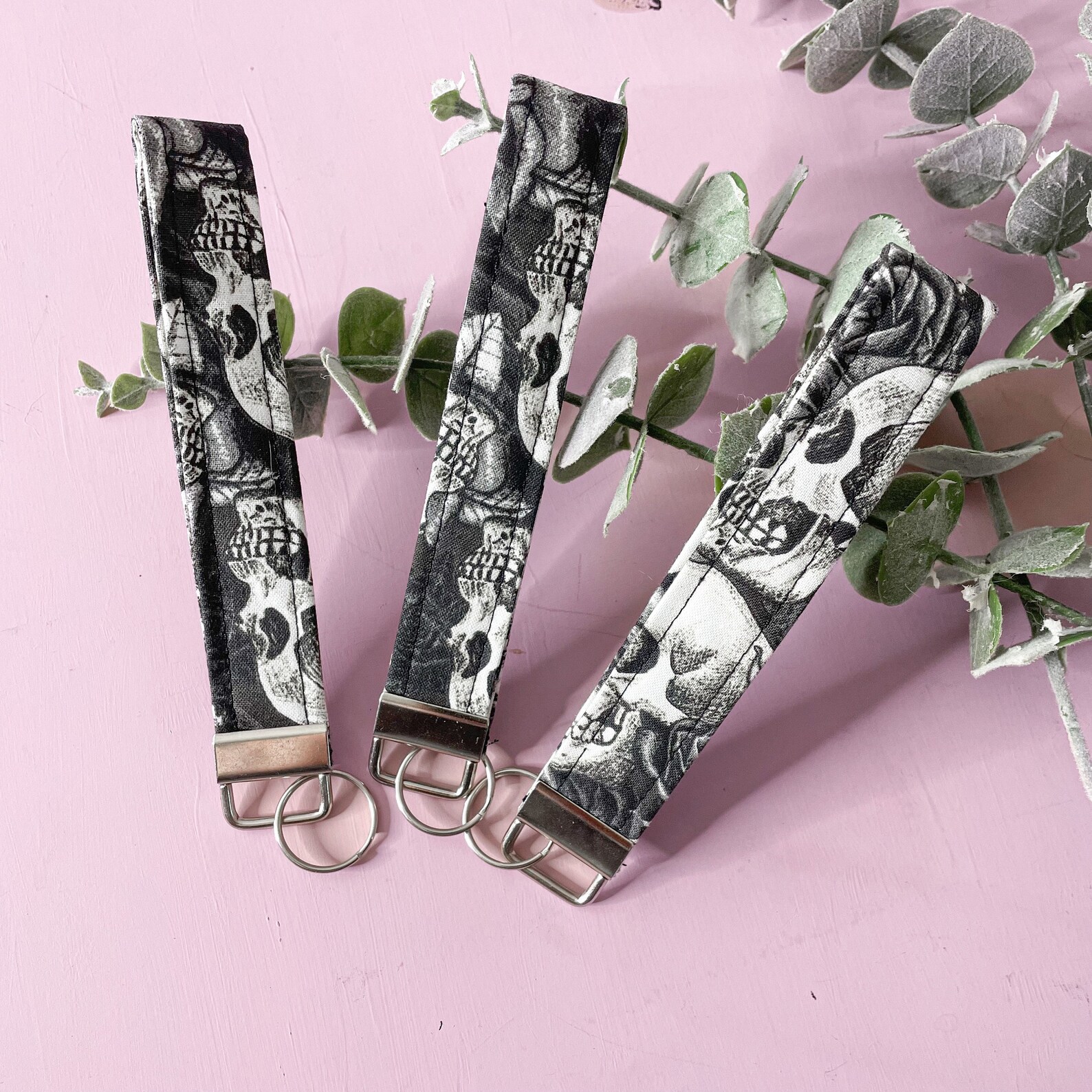 Skulls and Roses Wristlet Key Fob, Fabric Key Chain, Keyring Holder ...