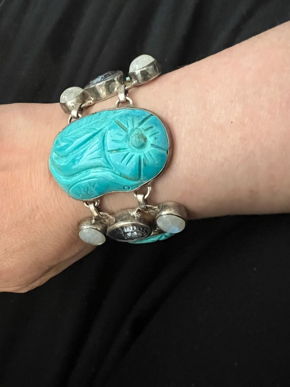 Vintage sterling carved moonstone - Gem