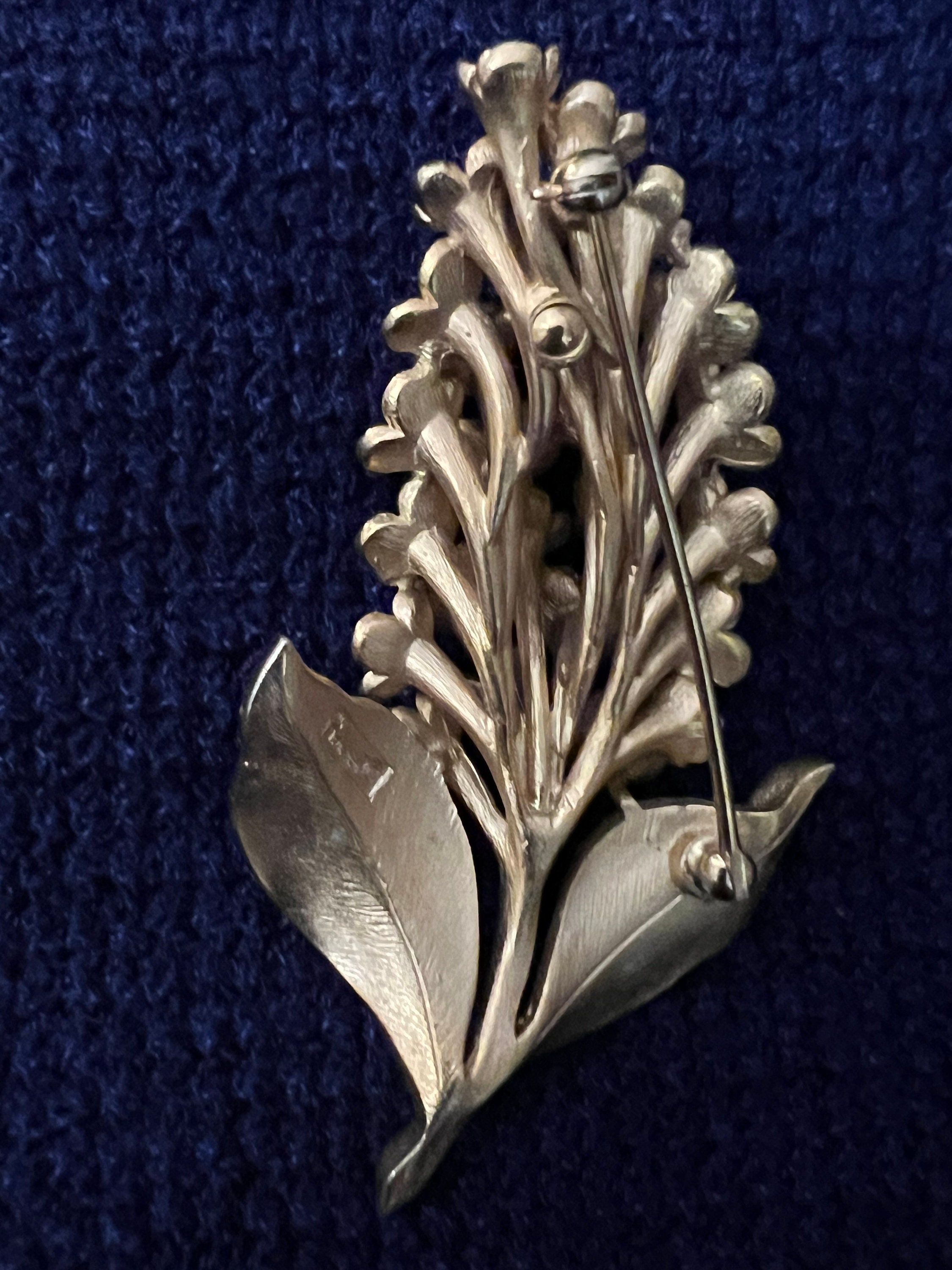 Crown Trifari Lilac Brooch - Etsy