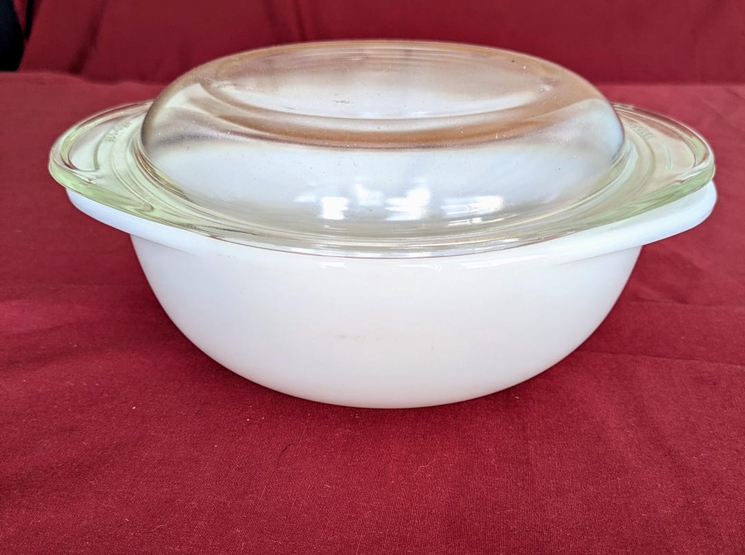 Vintage Pyrex #022 White Opal Round 1L Casserole Dish - Etsy