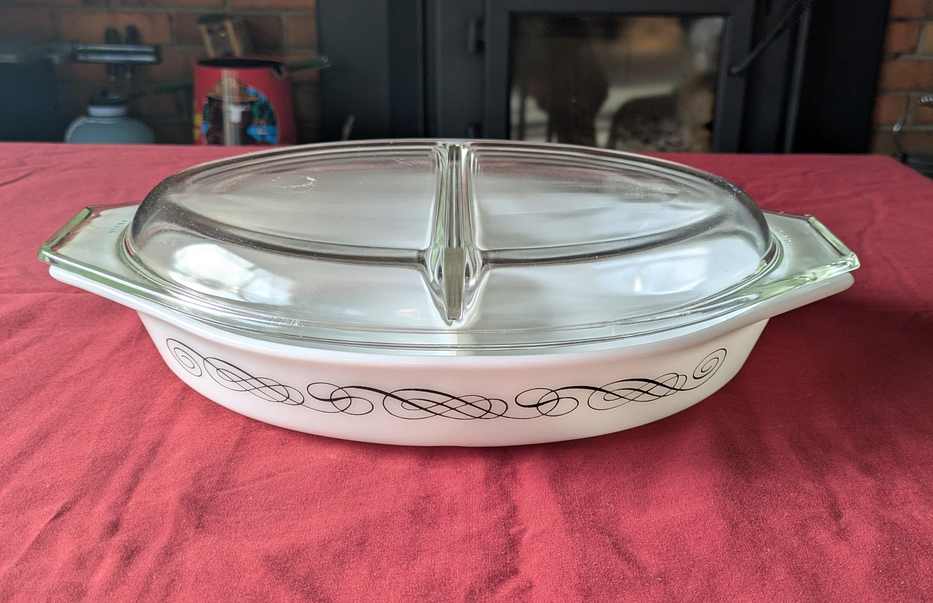 Your Choice of Vintage Pyrex Divided Dishes With Lids - Etsy