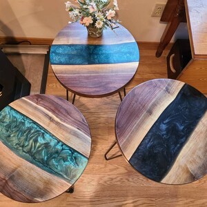 Live Edge Round River Table by Appawoodco. 18 Round Resin and Black ...
