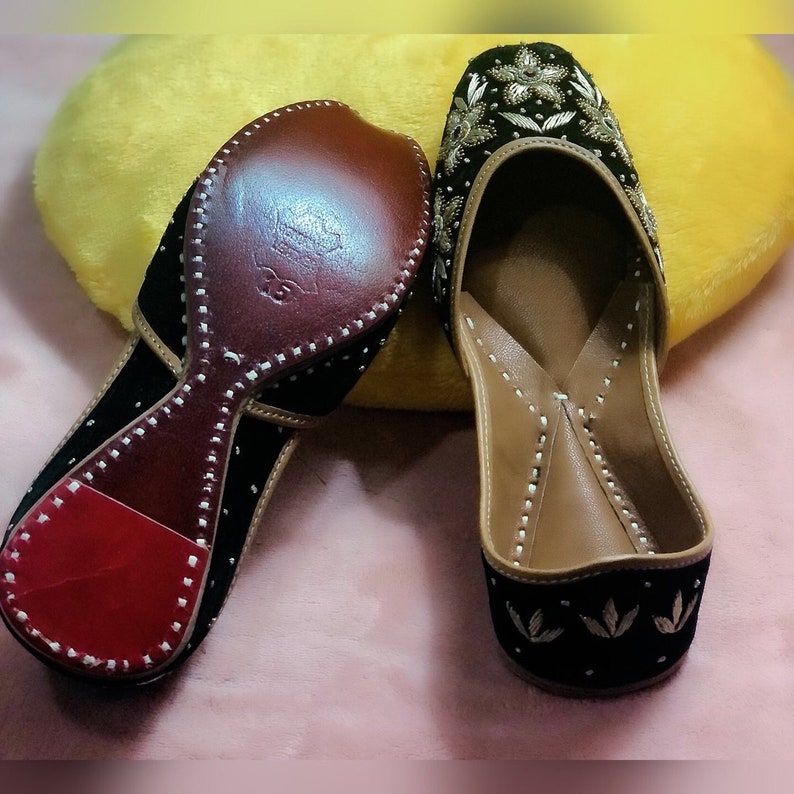 Black Punjabi Jutti - Etsy