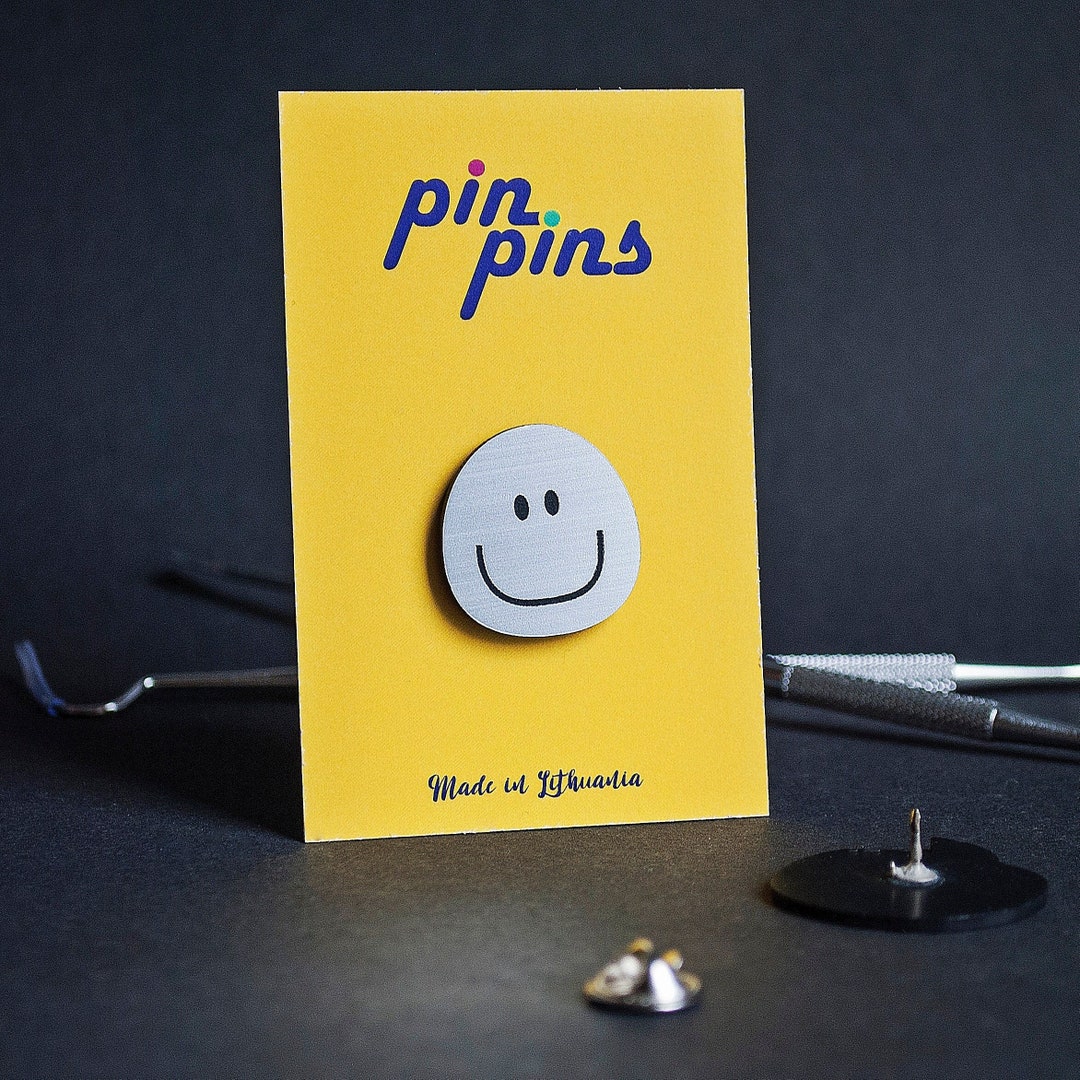 Happy Smiling Face Pin! - Pins, Badges, Brooch, Smile Happy Pin, Happy ...