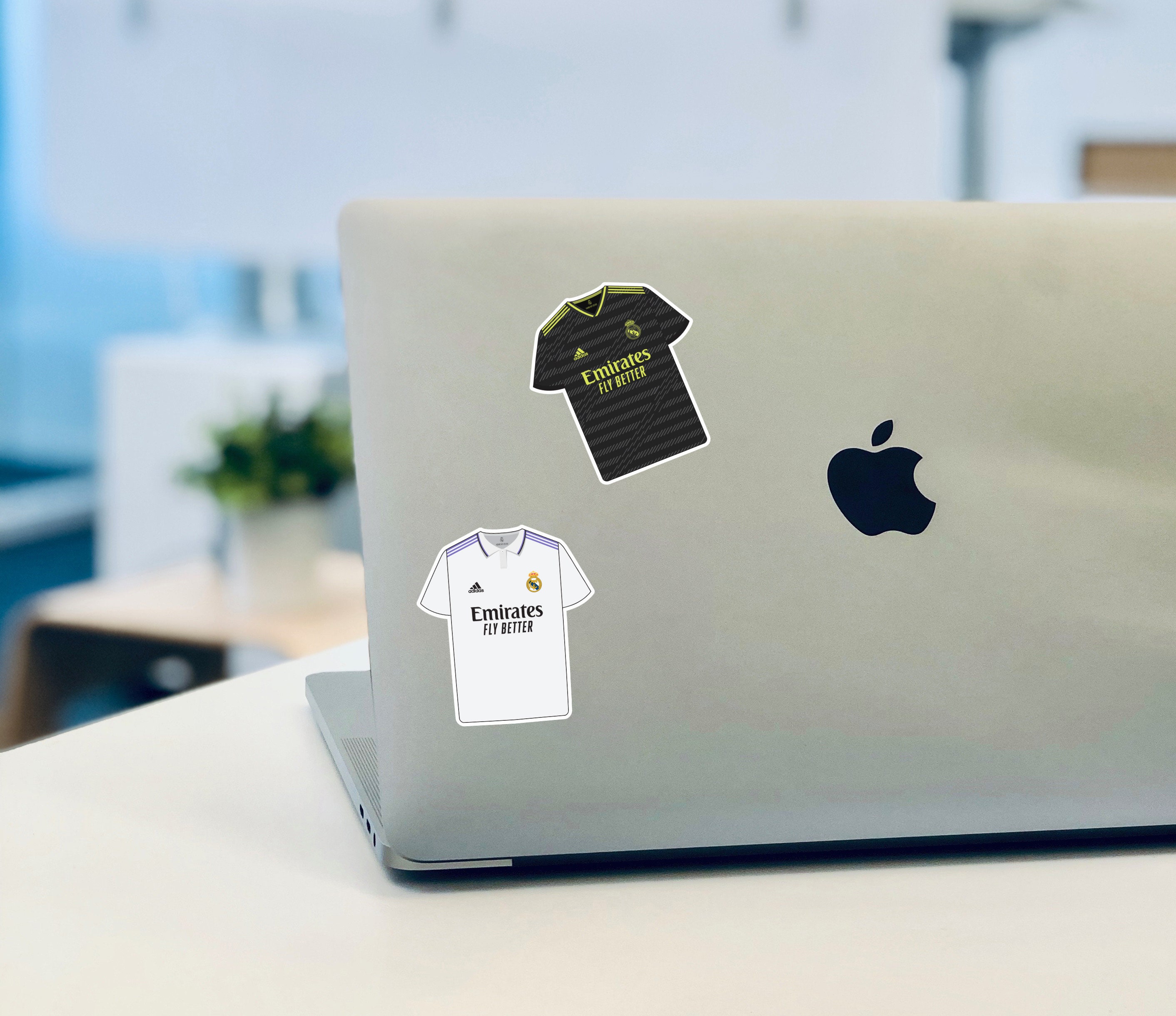 Real Madrid Kit/jersey 22/23, Wallpaper, Digital & Printable for ...