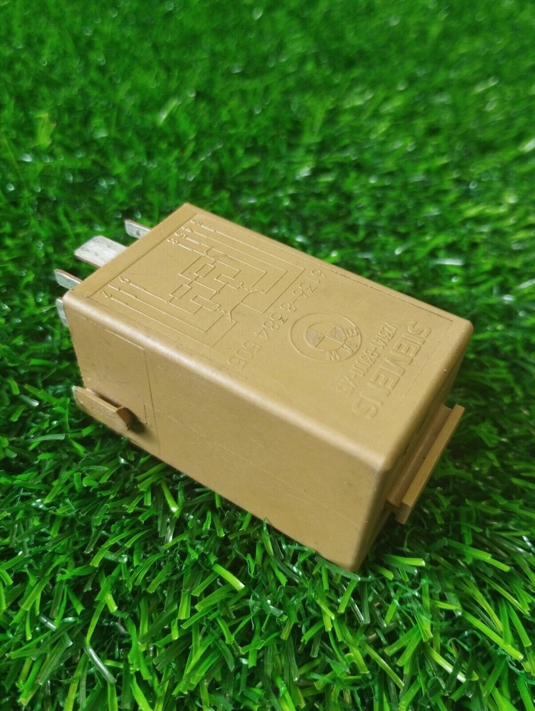 A8 BMW & LAND ROVER Windshield Wiper Relay multi-use - Etsy