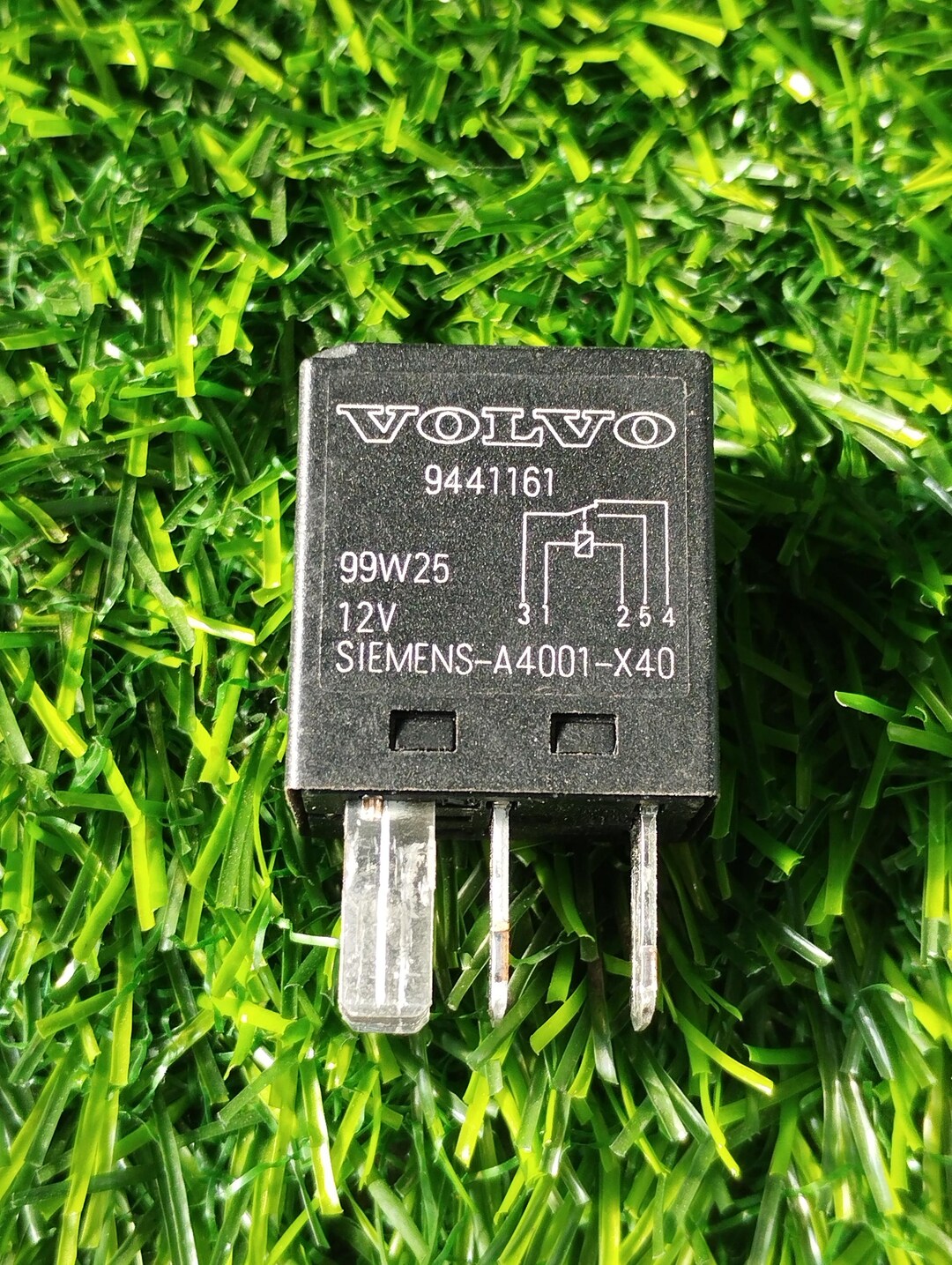 Volvo S80 S60 V70 S40 SX90 C30 XC70 Multi-use Black Relay 9441161 ...