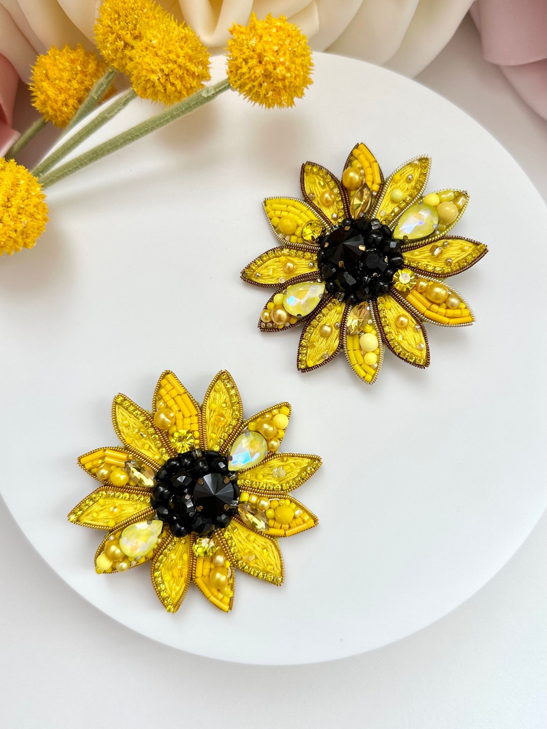 Hand Embroidered Pin Brooch sunflowerwithout the Leaves. - Etsy