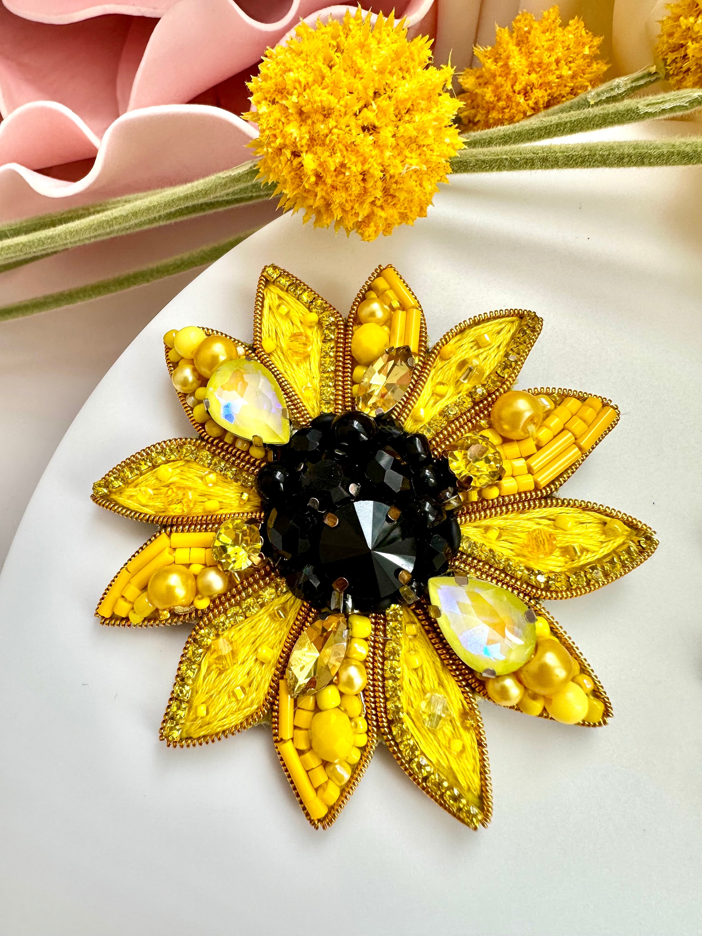 Hand Embroidered Pin Brooch sunflowerwithout the Leaves. - Etsy
