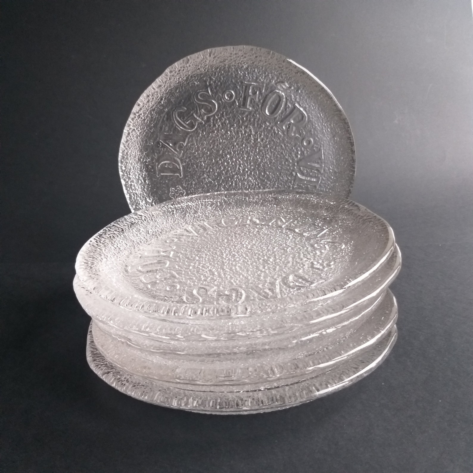 Vintage Scandinavian Art Glass Plate. Unique Pattern - Dag for Vicning ...