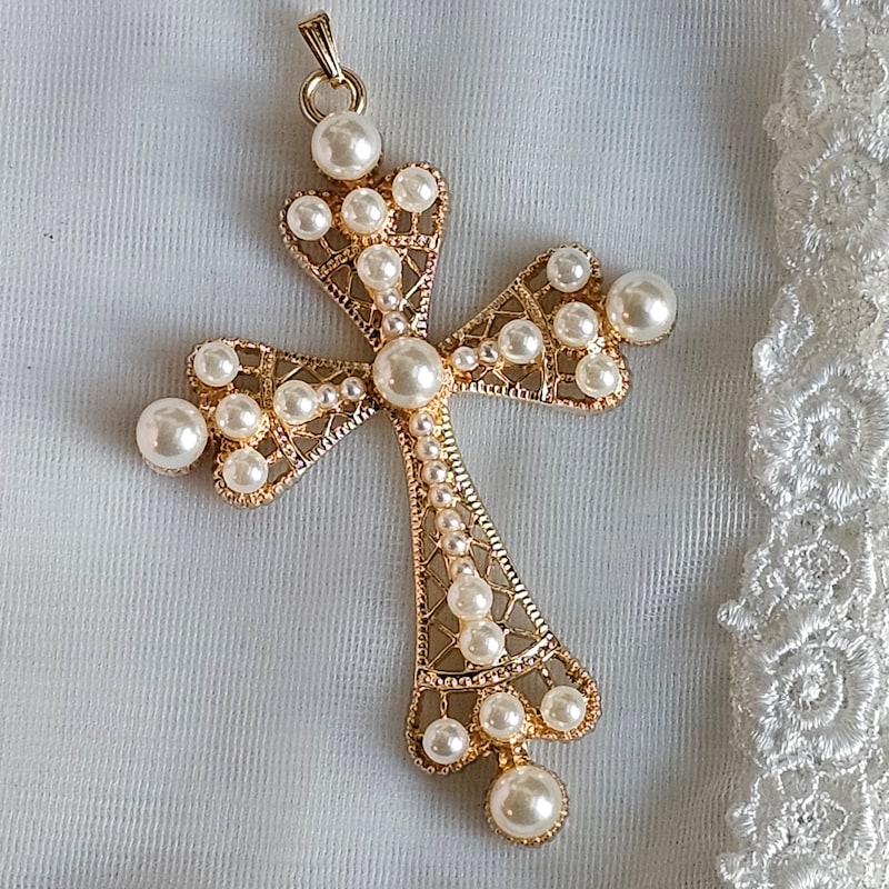 Oversized Pearl Necklace - Etsy
