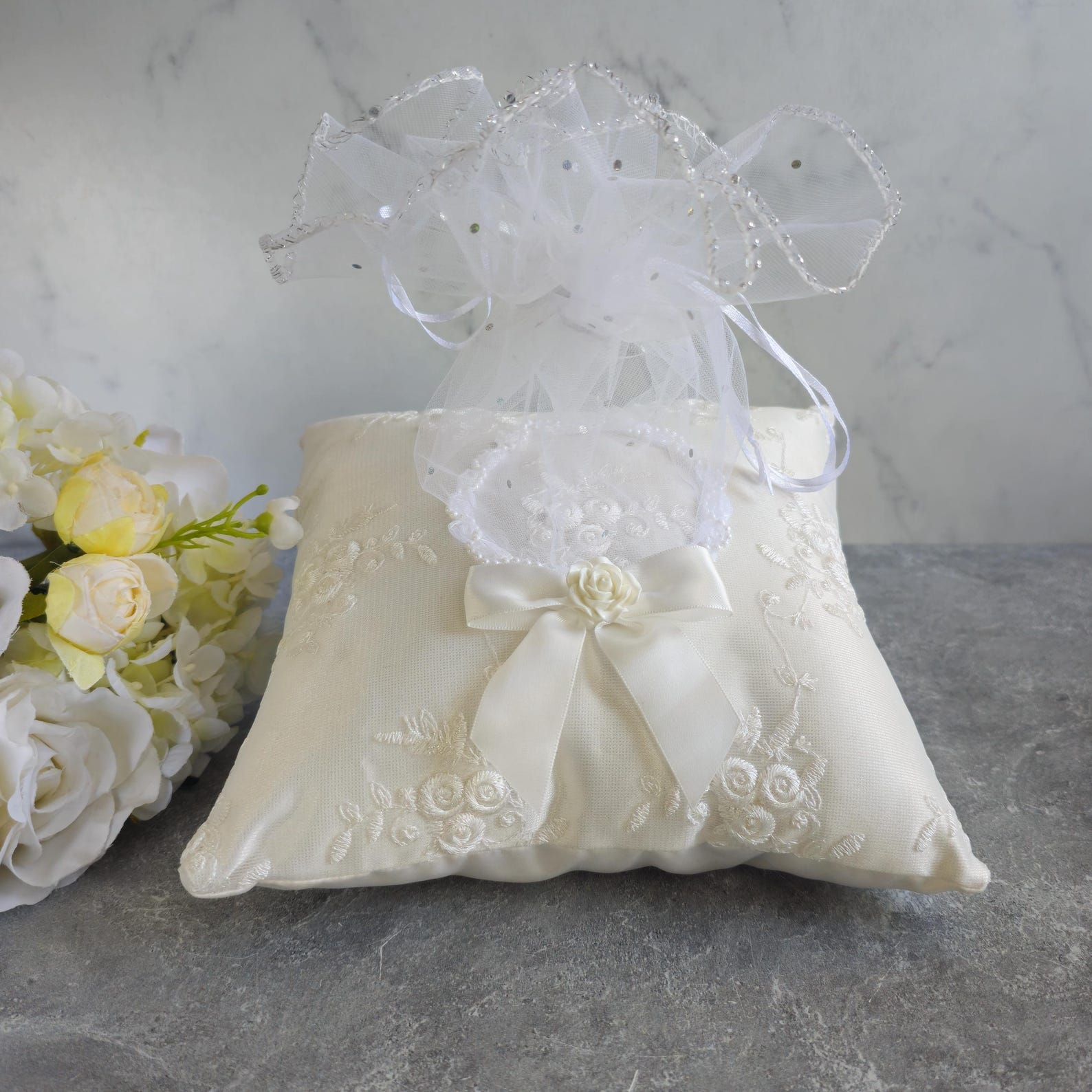 Mini Embroidered Roses Wedding Pillows for Rings and Arras, Pillow ...