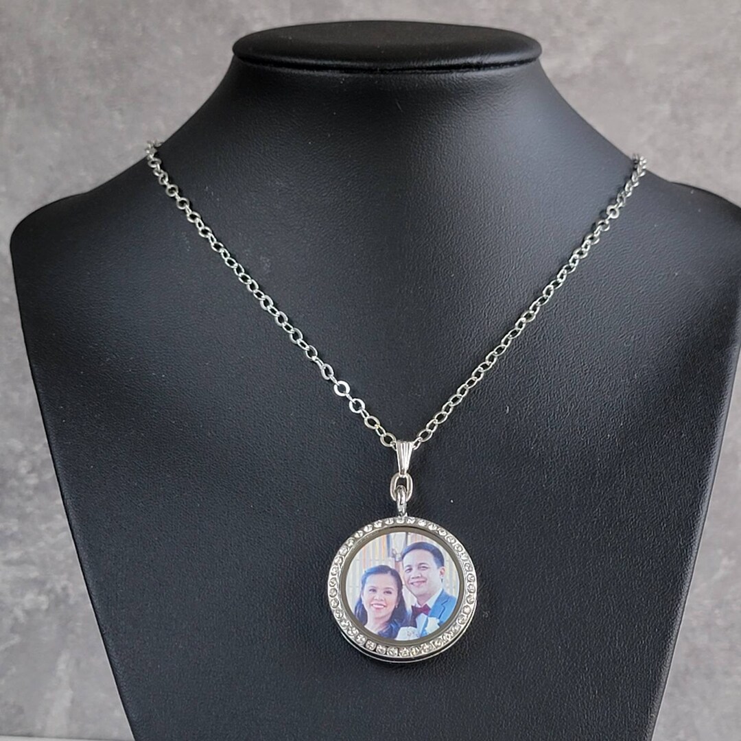Silver Round Memorial Photo Locket Necklace, Rhinestone Photo Pendant ...