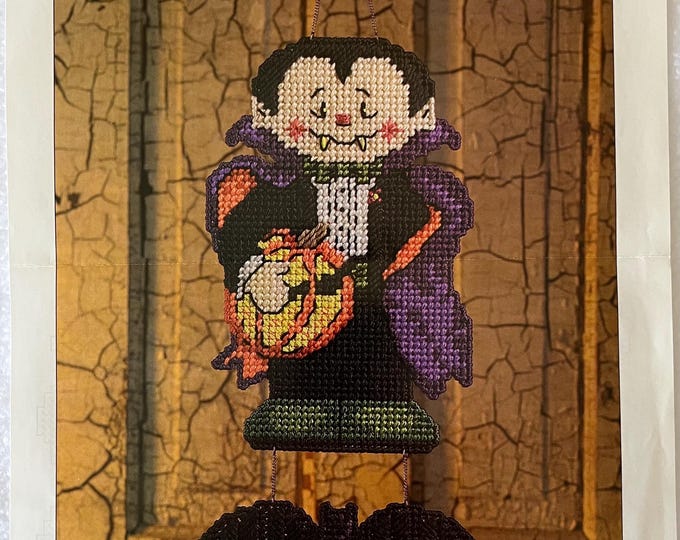 Vampire Wall Hanger Plastic Canvas Pattern: Batty Belfry Halloween ...
