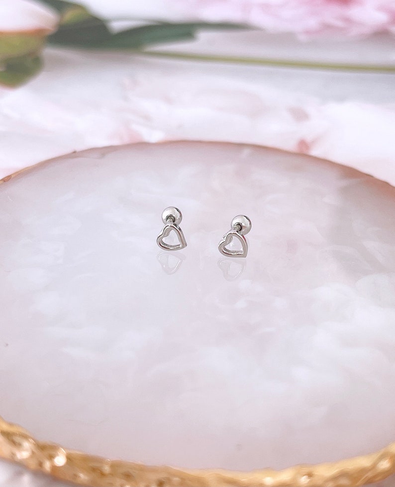 Tiny Heart Helix Piercing 925 Silver Heart Conch Piercing - Etsy